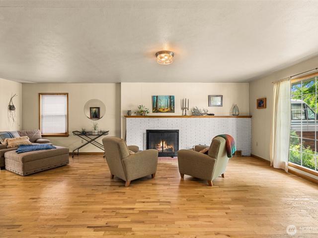 19 N Garfield Avenue