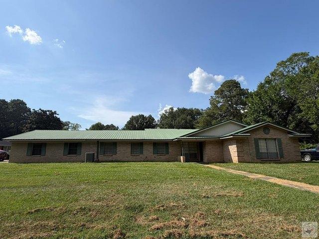 19 N Valley Dr, Texarkana, AR 71854