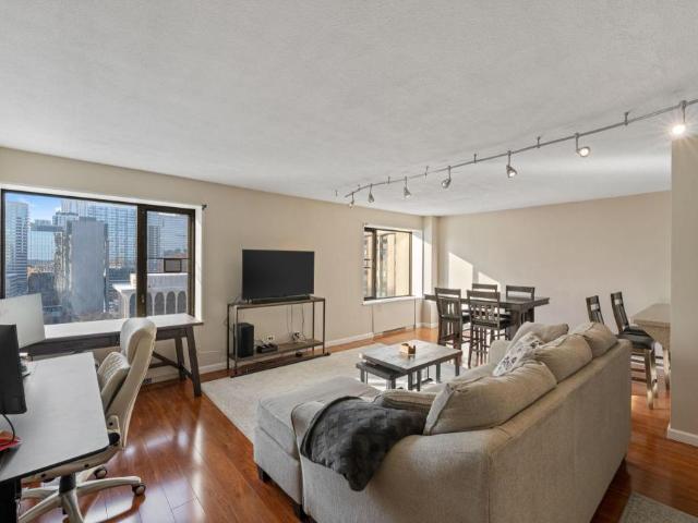 19 N 1st St, Unit B1503, Minneapolis, MN 55401 | MLS #7041 | Compass