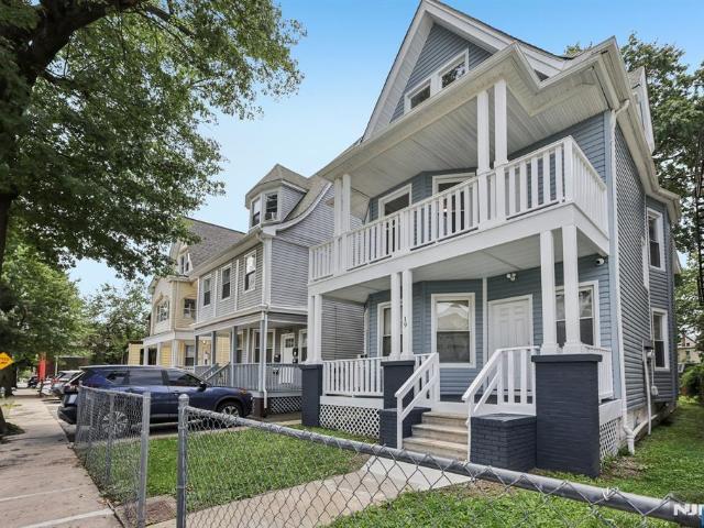 19 Nassau Place