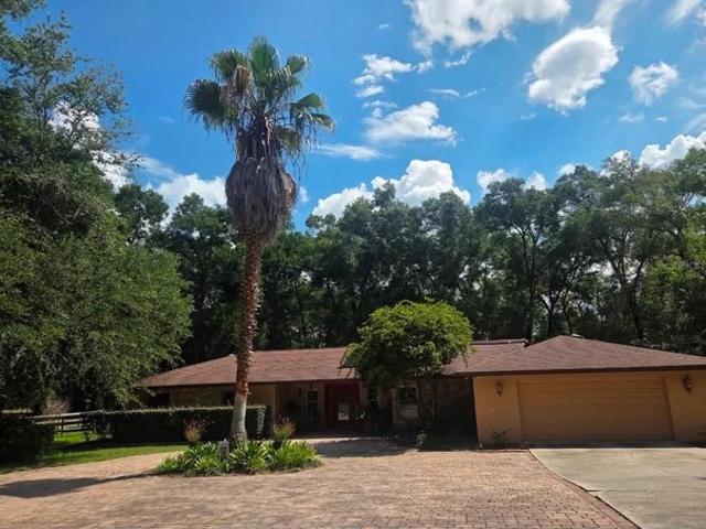 19 Northern Dancer Dr, Ocala, FL 34482