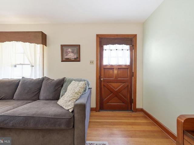 19 Norva Avenue