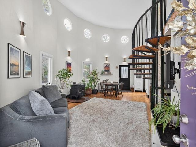 19 Old Bridge Rd, Truro, MA 02666