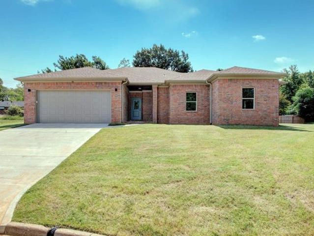 19 Oxford Run Ct, Little Rock, AR 72209