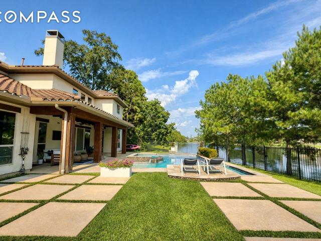 19 Paloma Bend Pl, Spring, TX