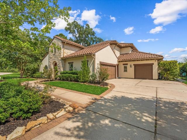 19 Paloma Bend Place
