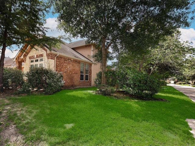 19 Patina Pines Place