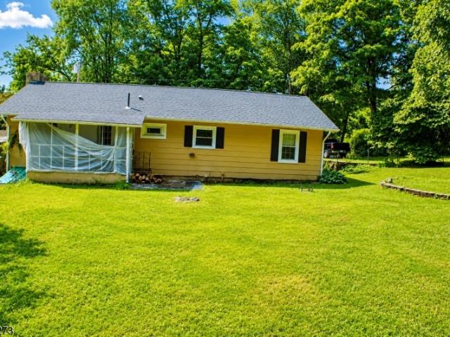 19 Pine Dr