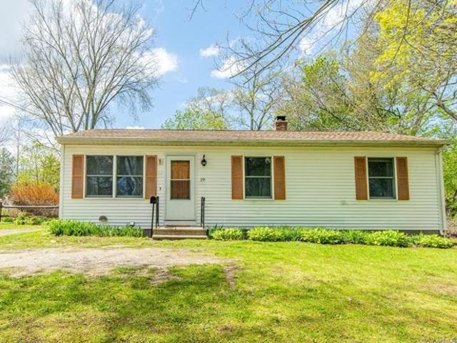 19 Potvin Ave, Plainfield, CT 06354