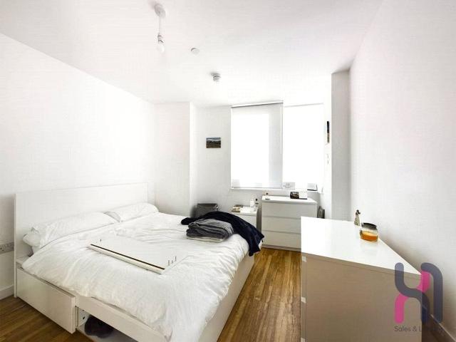 19 Plaza Boulevard, Liverpool L8, 2 bed flat to rent, £1,100 pcm | PrimeLocation