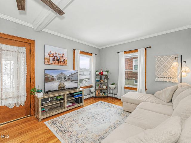19 Pleasant Avenue