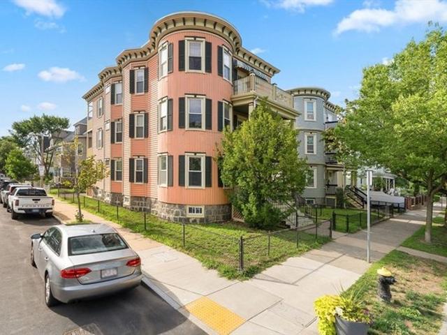 19 Pleasant St, Boston, MA 02125