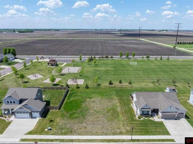 19 Prairie Ct, North Mankato, MN 56003