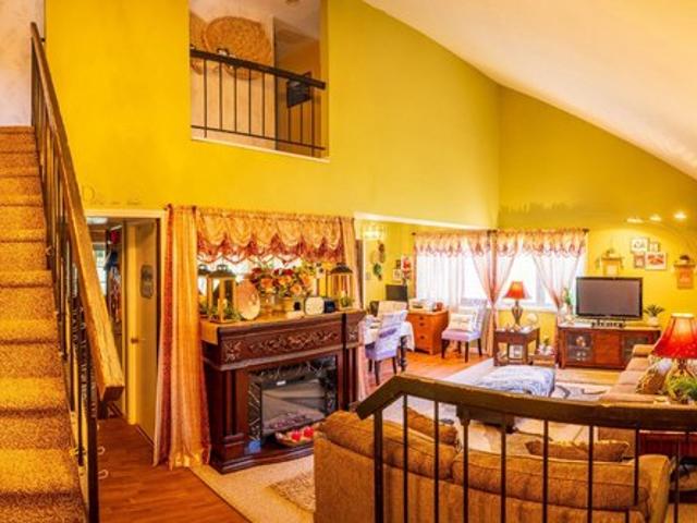 19 Pritchard Ln, Sicklerville, NJ 08081