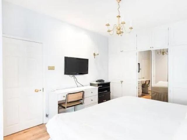 19 Queen's Gate Gardens, London, SW7 5LY, United Kingdom | 3 bed apartment for rent #44649970 | Rentberry