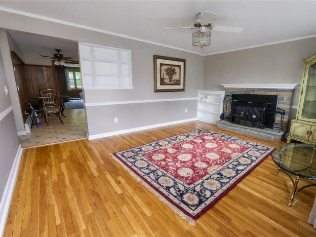 19 Redwood Drive