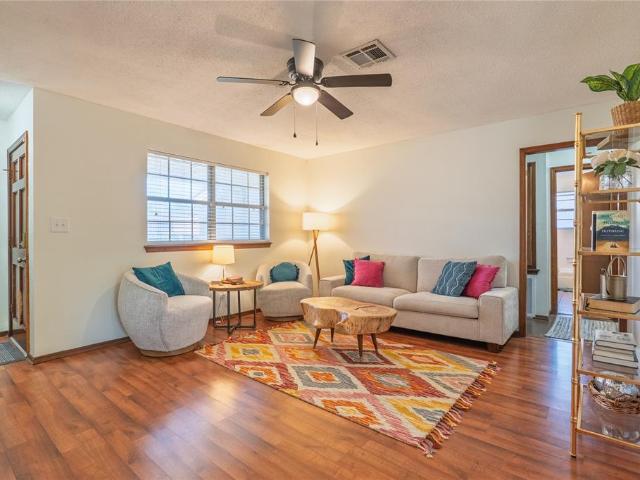 19 Red Oak Road