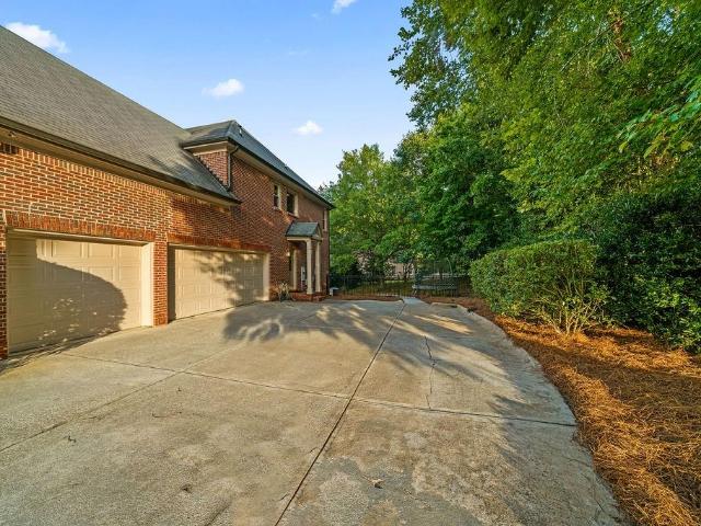 19 Ridge View Court