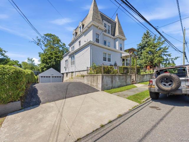19 Ridgewood Avenue