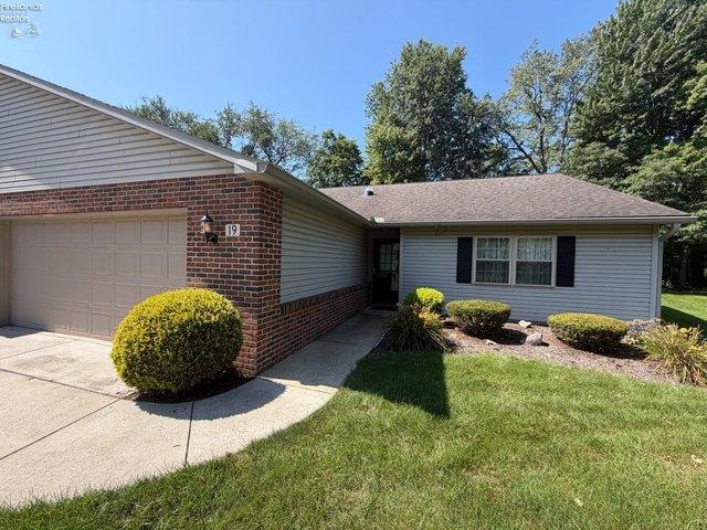 19 Ridgewood Dr, Norwalk, OH 44857