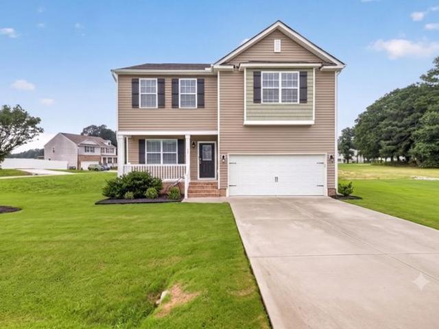 19 Rockwater Way, Zebulon, NC 27597