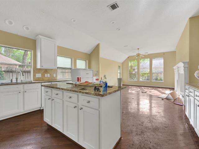 19 S Scarlet Elm Ct, Spring, TX 77382 | MLS #71525 | Compass