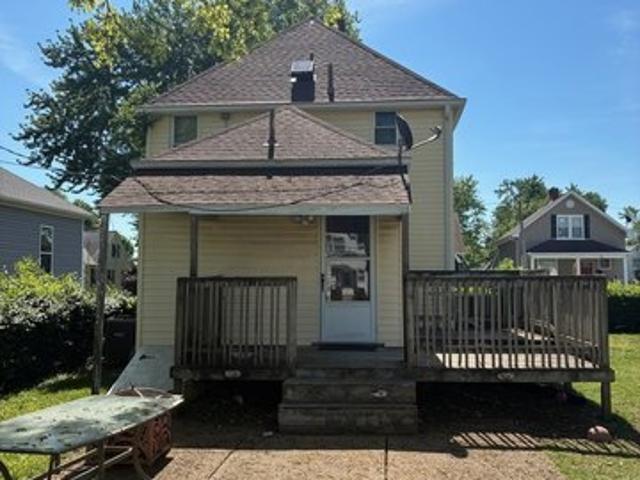 19 S 52nd St, Belleville, IL 62226