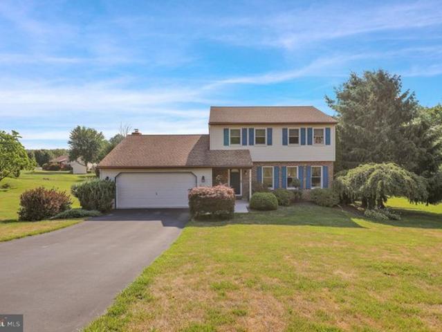 19 Sage Dr, Reading, PA 19608