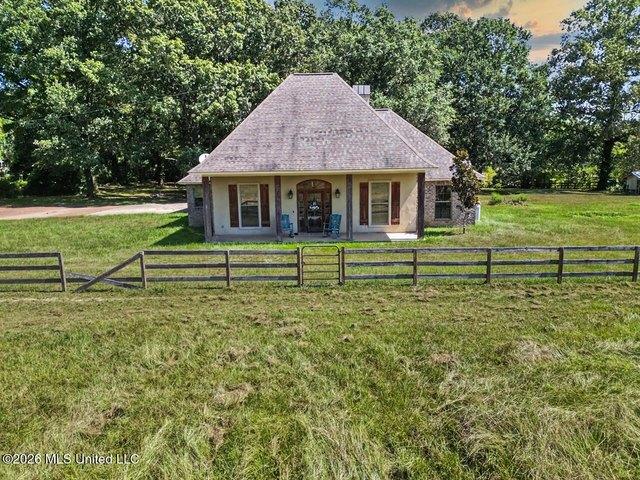 19 Sara Ln, Natchez, MS 39120