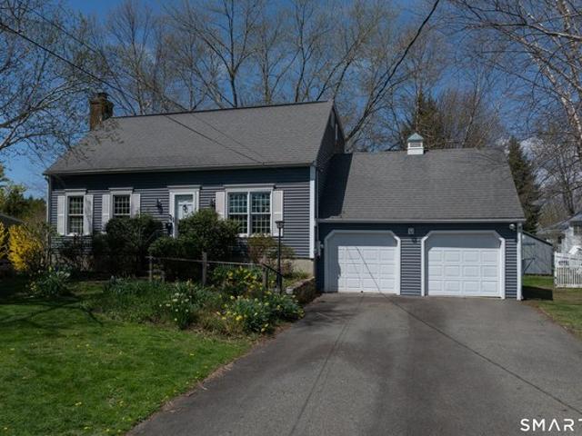 19 Seaside Ave, Guilford, CT 06437