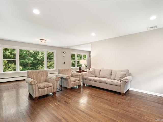 19 Skyview Drive