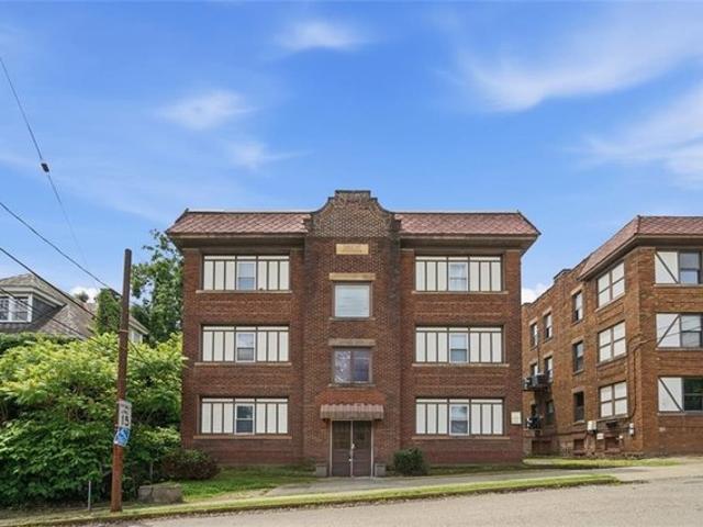 19 Singer Ave, McKees Rocks, PA 15136