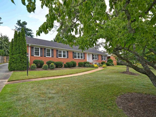 19 Spring Forest Road