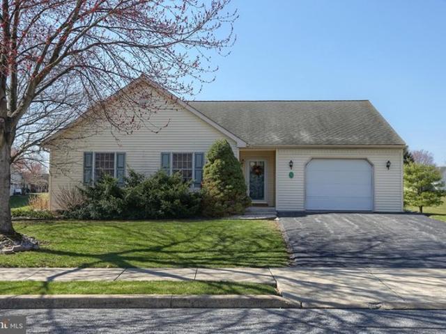19 Springhouse Dr, Myerstown, PA 17067