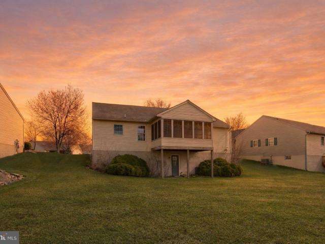 19 Springhouse Dr, Myerstown, PA 17067 | MLS #PALN2025 | Compass