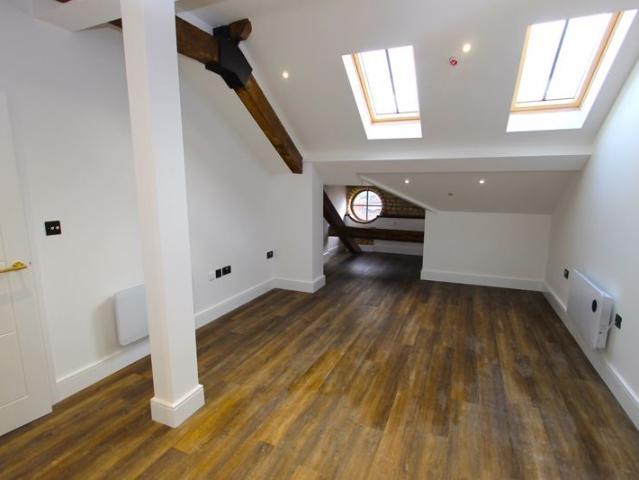 19 St Michaels Road, Northampton NN1, 2 bed flat to rent, £1,295 pcm | PrimeLocation