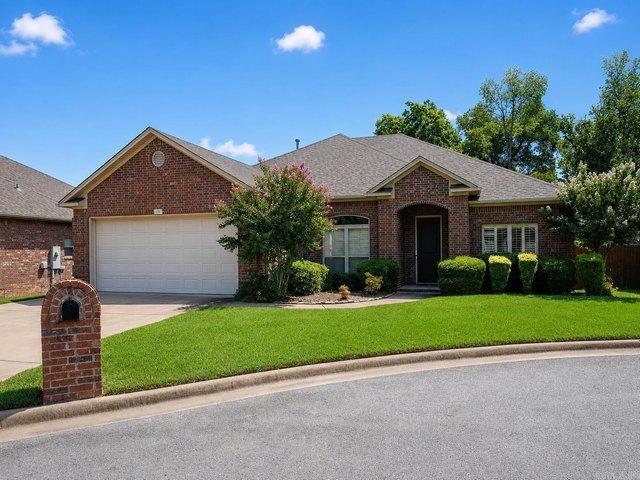 19 Stone Creek Ct, Little Rock, AR 72223