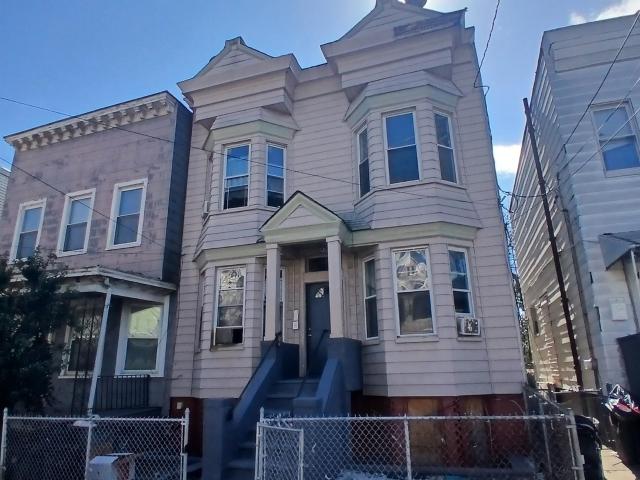 19 Stevens Ave