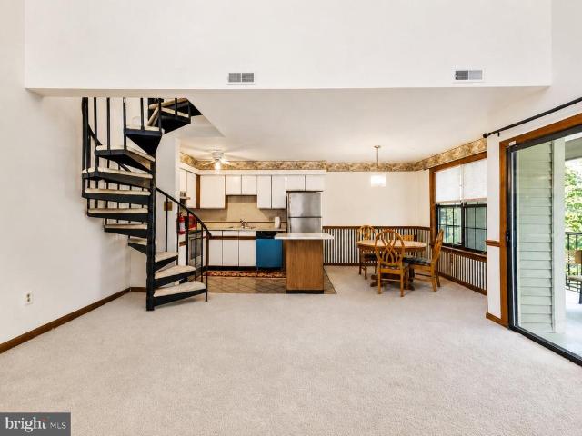 19 Summit Court