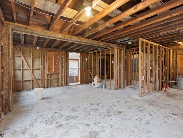 19 Sutton Rd