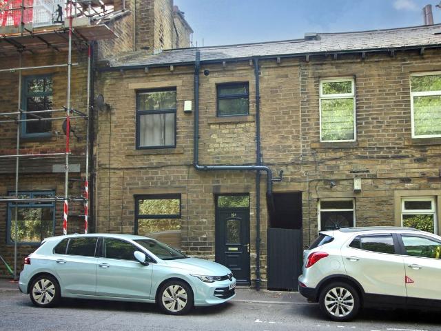 Burnley Road, Luddendenfoot, Halifax, West Yorkshire HX2, 2 bed terraced house to rent, £950 pcm | PrimeLocation