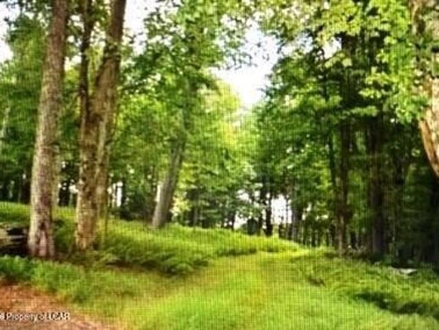 19J Golf Course Rd, Hunlock Creek, PA 18621