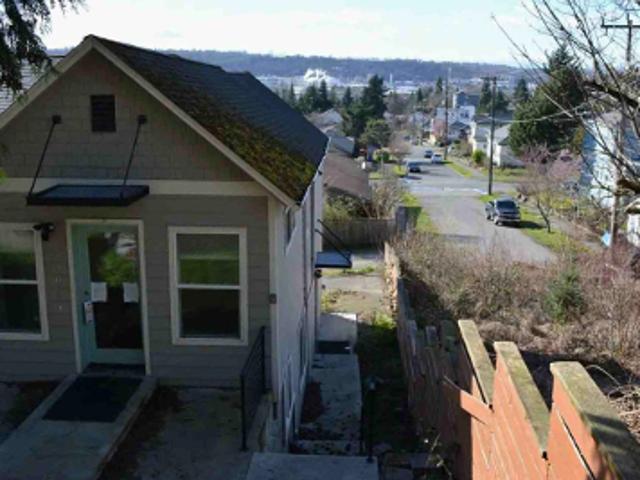 19th Ave S