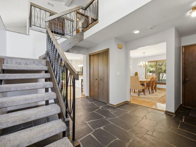19W471 Deerpath Lane