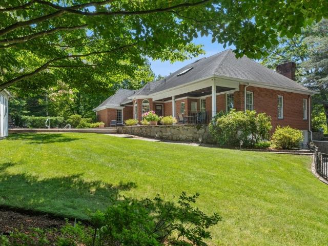1 Mulberry Court