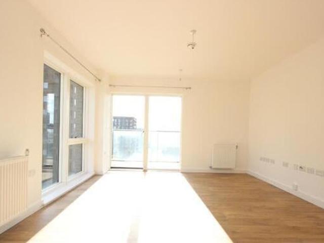 1 Magellan Boulevard, Bawley Court, Royal Docks, 1 Bedroom Flat