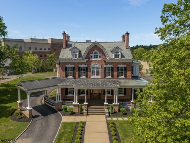 1 Main St
