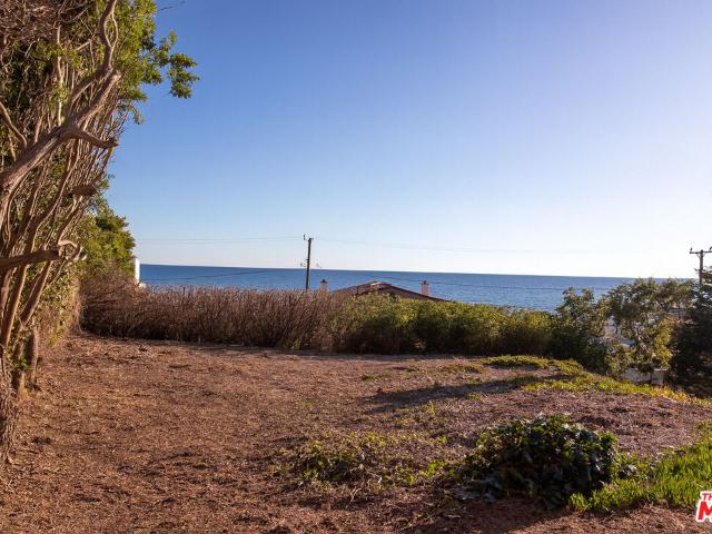 1 Malibu Cove Colony Dr, Malibu, CA 90265 | MLS #25598 | Compass