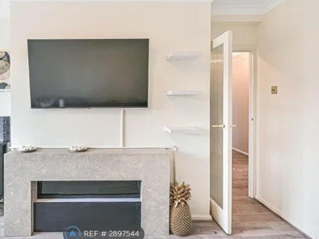 1 Manor Road, Chipping Barnet, EN5 2LH, United Kingdom | 2 bed apartment for rent #167669972 | Rentberry