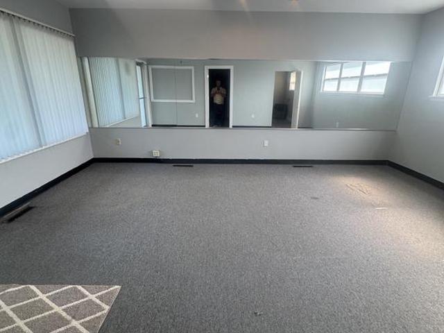1 Maple Avenue